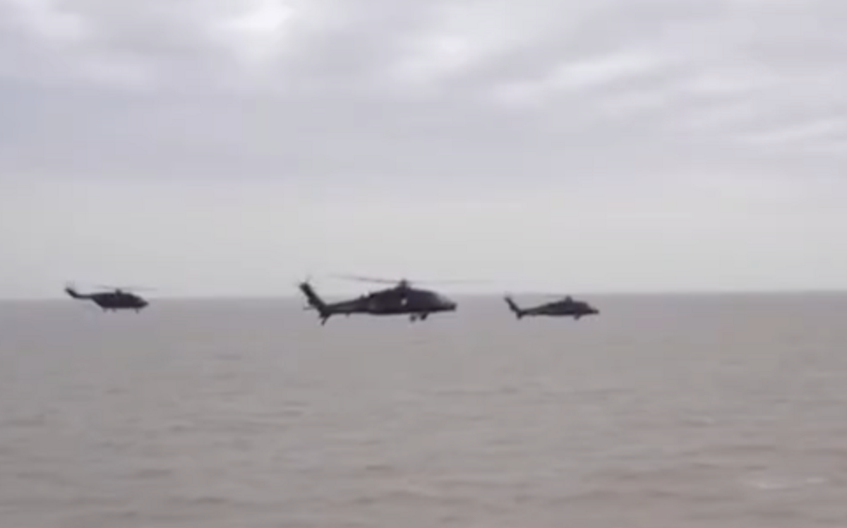 （影）連續10天11起對峙! 只隔10尺 「外國勢力」東海近逼解放軍直升機 | Newtalk討論區