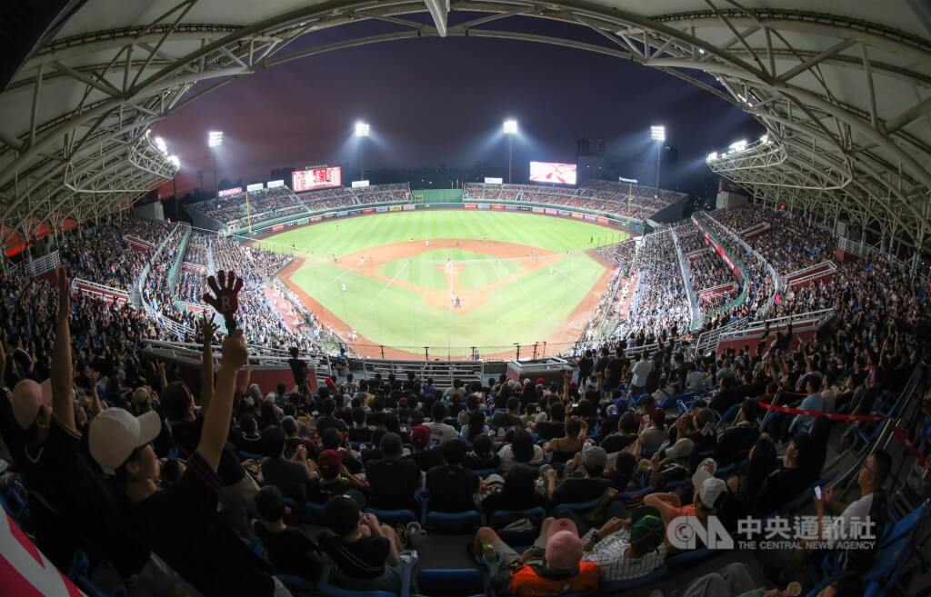 中職總冠軍賽G4天氣變數 若因雨將延到23日舉行 | 體育 | Newtalk新聞