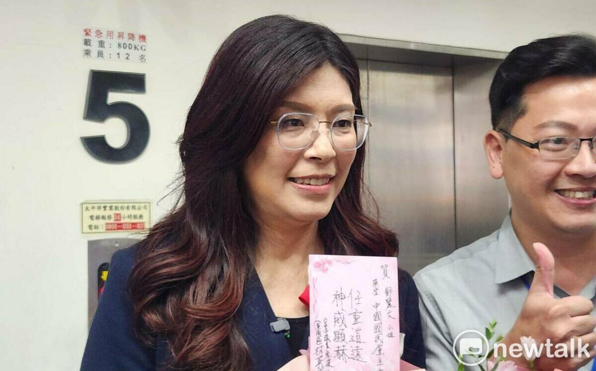 上任黨主席首日 鄭麗文喊話：2026重點突破南台灣 | 政治 | Newtalk新聞