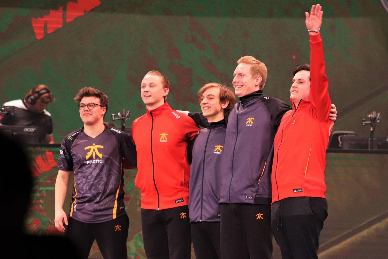 英雄聯盟世界賽》力挽狂瀾！FNC驚險晉級八強賽 | 電競 | Newtalk新聞