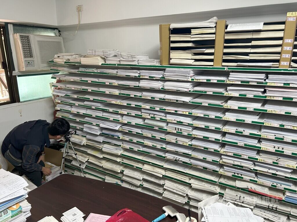 補教業講師售盜版教材侵權180億 刑事局查獲7嫌 | 社會 | Newtalk新聞