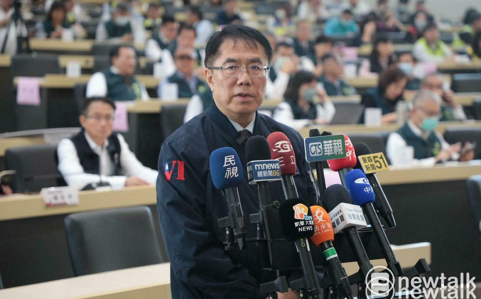 7年足跡可繞台灣543圈 黃偉哲公布就職7年政績：招商近3千億、減債逾200億 | 政治 | Newtalk新聞