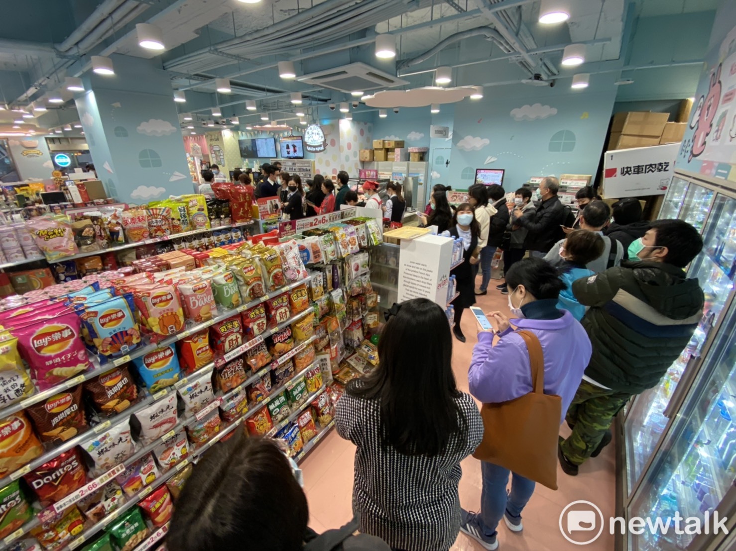 全台陷入瘋狂追殺7-11店員的狀態 他這樣說..... | 社會 | Newtalk新聞