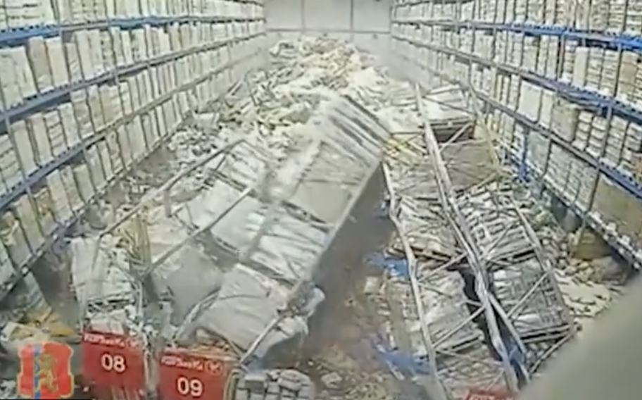 俄國賣場貨架崩塌！員工轉身閃避 卻慘遭「二次」倒塌活埋 | 國際 | Newtalk新聞