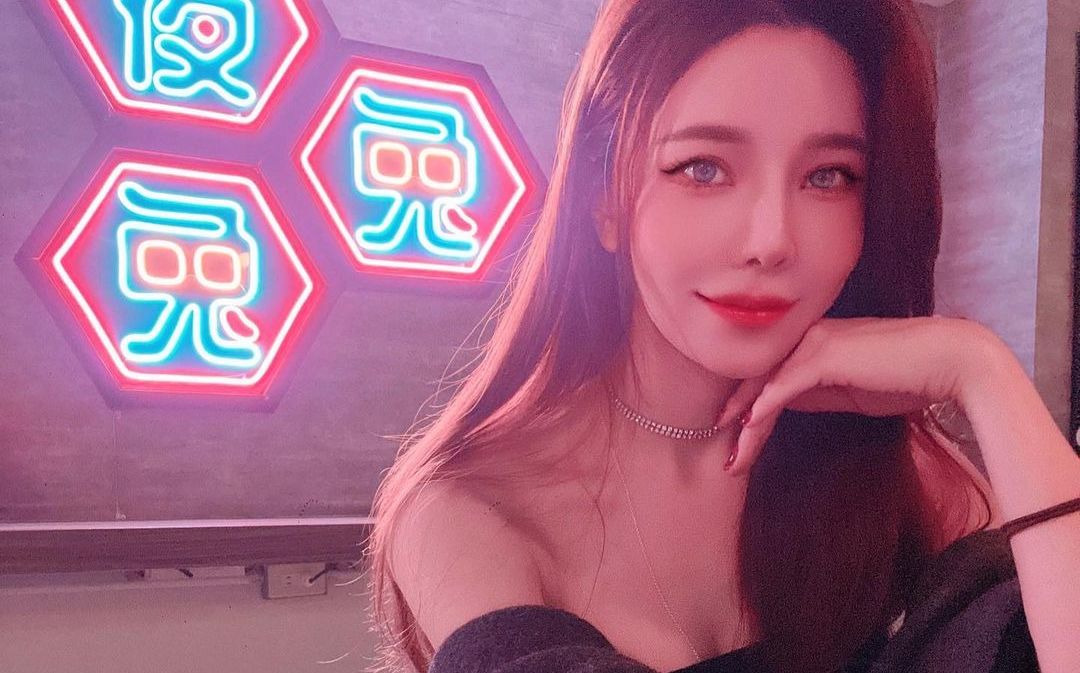 連女郎再 1！連千毅直播觀看飆破111萬 網暴動：求認識新辣妹 | 網紅 | Newtalk新聞