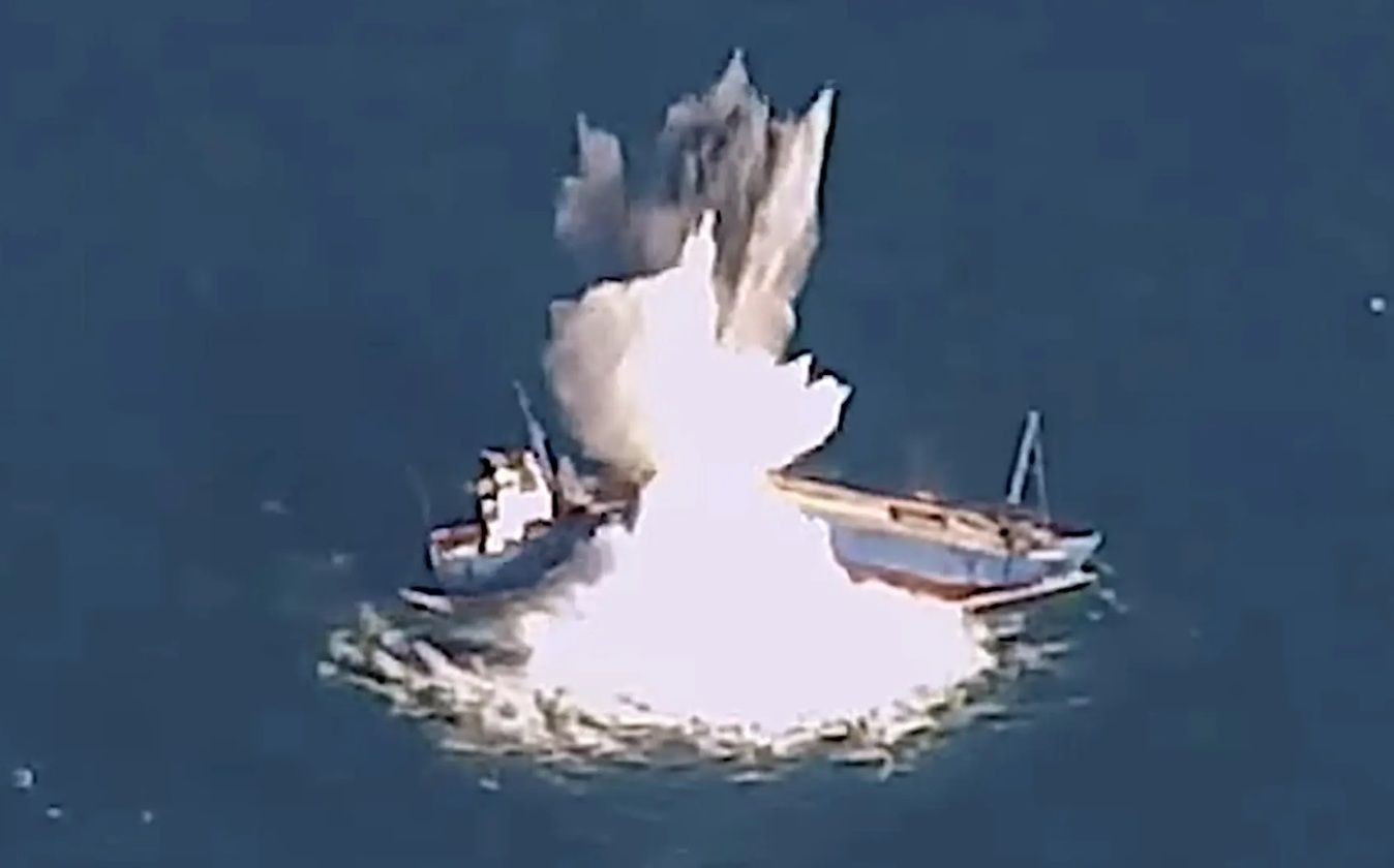 (影)美國空軍試射「QUICKSINK」 如重型魚雷將測試船炸成兩截 | 國際 | Newtalk新聞