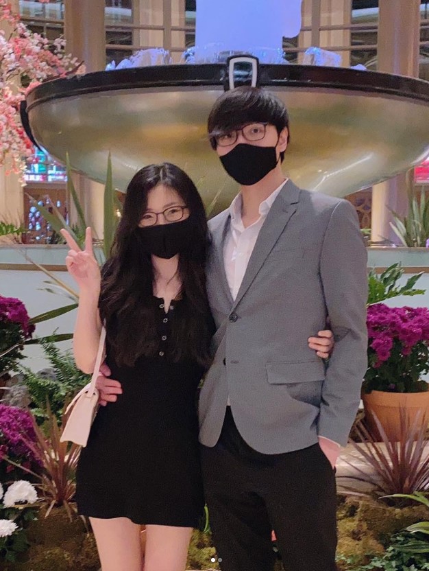 不忍她工作太辛苦！美國實況主「BoxBox」拉女友一起直播 | 網紅 | Newtalk新聞