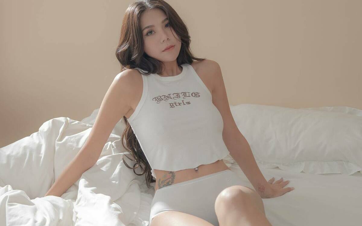 蕾菈拍年曆「全裸上陣」！曬側拍照：留下最美的自己 | 網紅 | Newtalk新聞