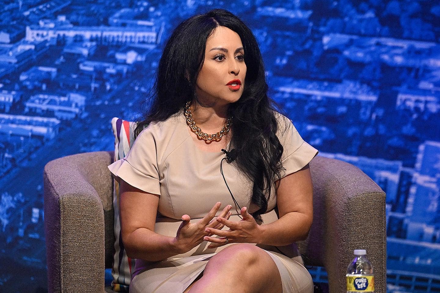 對非裔同事兒稱「小猴子、該被揍一頓」 洛杉磯議會主席爆歧視後辭職 | 國際 | Newtalk新聞