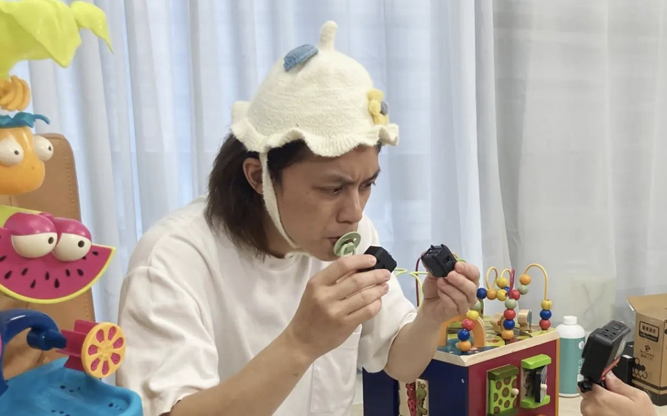 Howhow化身超級奶爸！停車場遛兒超溫馨 | 網紅 | Newtalk新聞