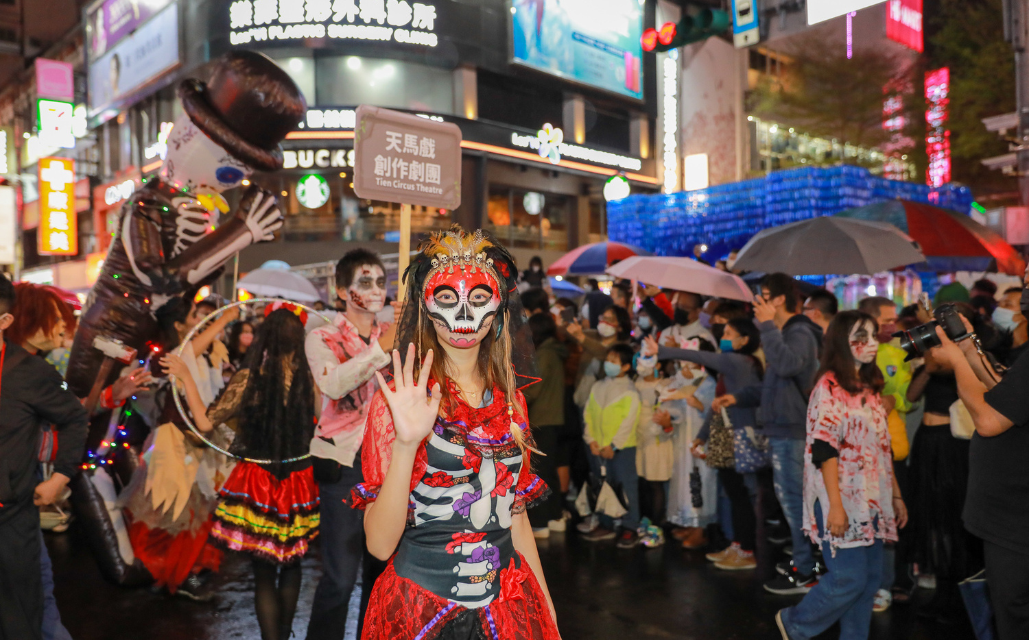 2022府中搞什麼鬼 侯友宜化身賽車鬼王率群魔突圍 | 政治 | Newtalk新聞