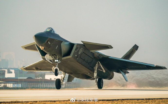 五代隱形戰機較量戰! 央視曝光殲-20與美軍F-35的交戰畫面 | 中國 | Newtalk新聞