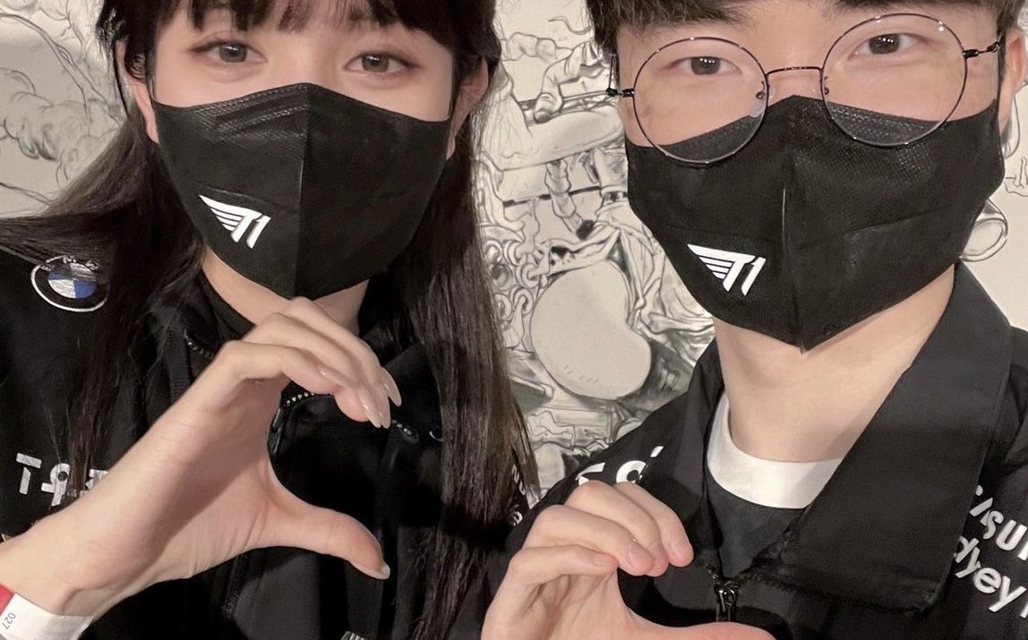 走位大師！冠軍選手Faker完美閃避女粉絲求愛 | 網紅 | Newtalk新聞