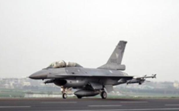 台灣買了66架新F-16V之後… 華郵曝新難題：飛行員嚴重不足 | 政治 | Newtalk新聞