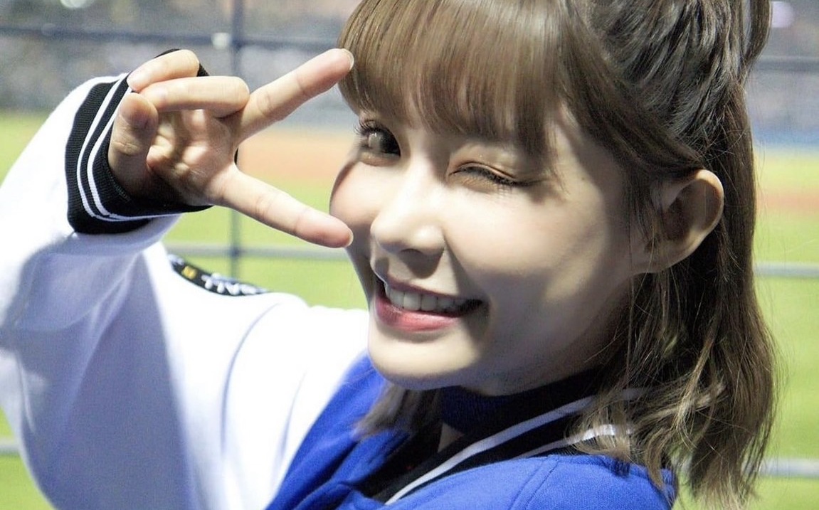 買到BLACKPINK假票「被擋門外」！Yuri呆站場外氣哭 | 網紅 | Newtalk新聞