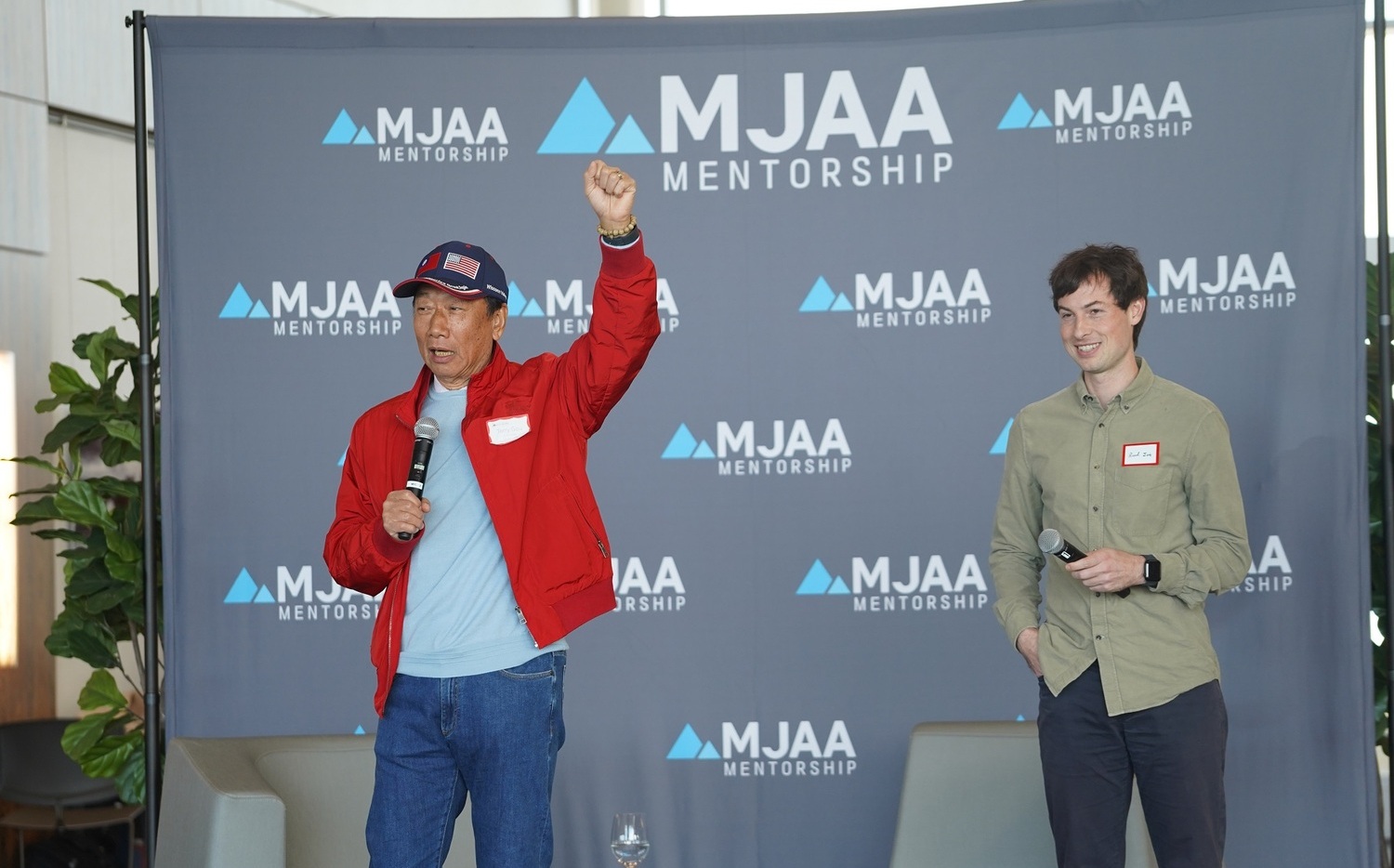 與Reed Jobs同台！郭台銘讚：賈伯斯是偉大的英雄 | 科技 | Newtalk新聞