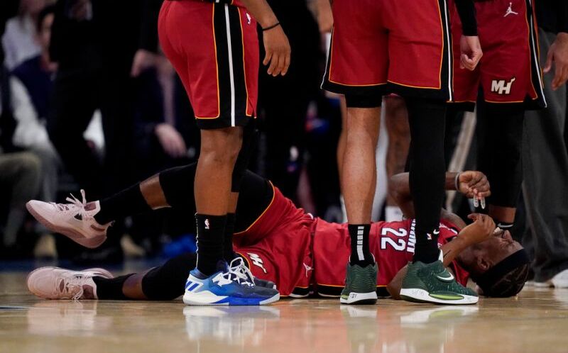 Butler比賽中遭碰撞 右腳踝受傷 | 體育 | Newtalk新聞