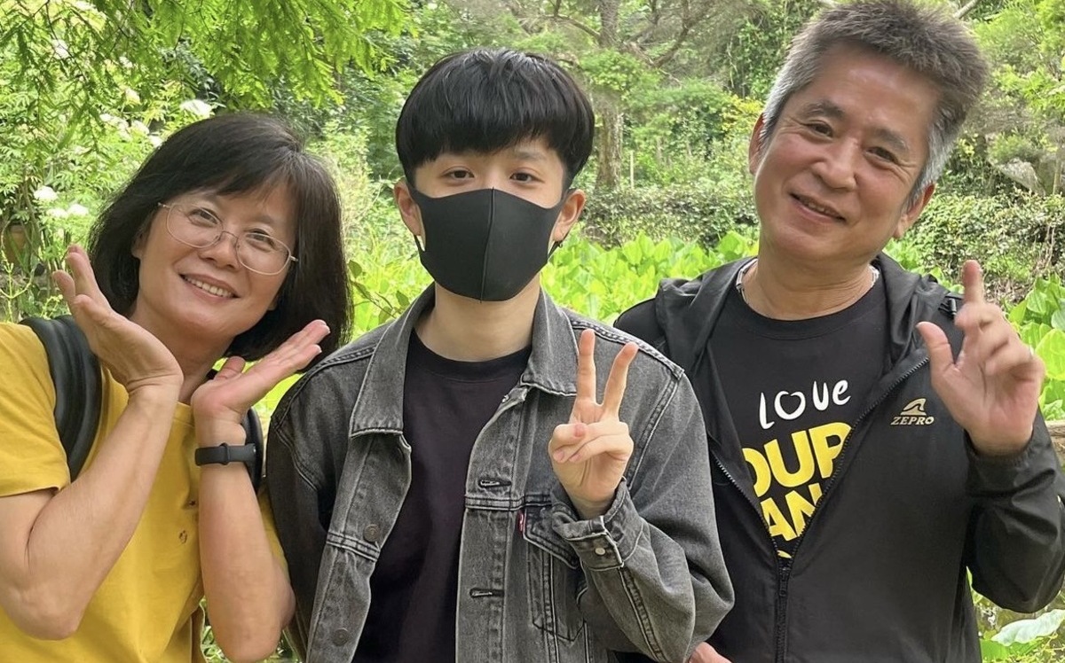 HOOK工作室一整箱零食全被搶走！「兩名犯人」現身網笑翻 | 網紅 | Newtalk新聞