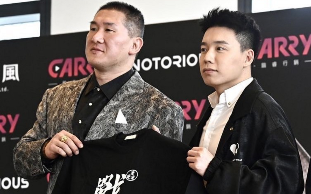 世紀大和解？館長直播穿Toyz「神秘禮物」嗨喊：裱框做紀念 | 網紅 | Newtalk新聞