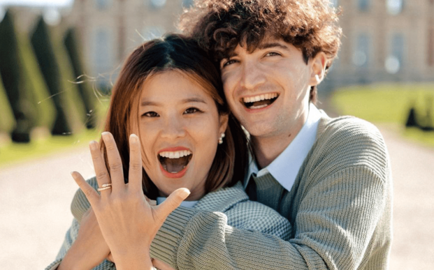 法籍YTR求婚5年女友！「城堡前下跪」她感動點頭 | 網紅 | Newtalk新聞