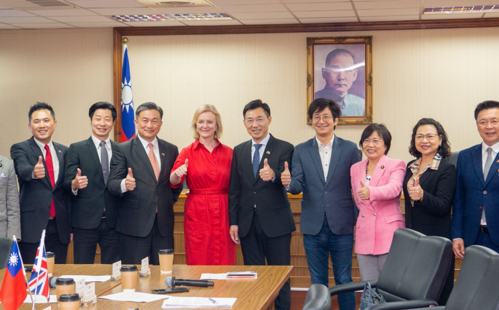 首位英國前首相拜會立法院 特拉斯挺台灣加入CPTPP | 政治 | Newtalk新聞