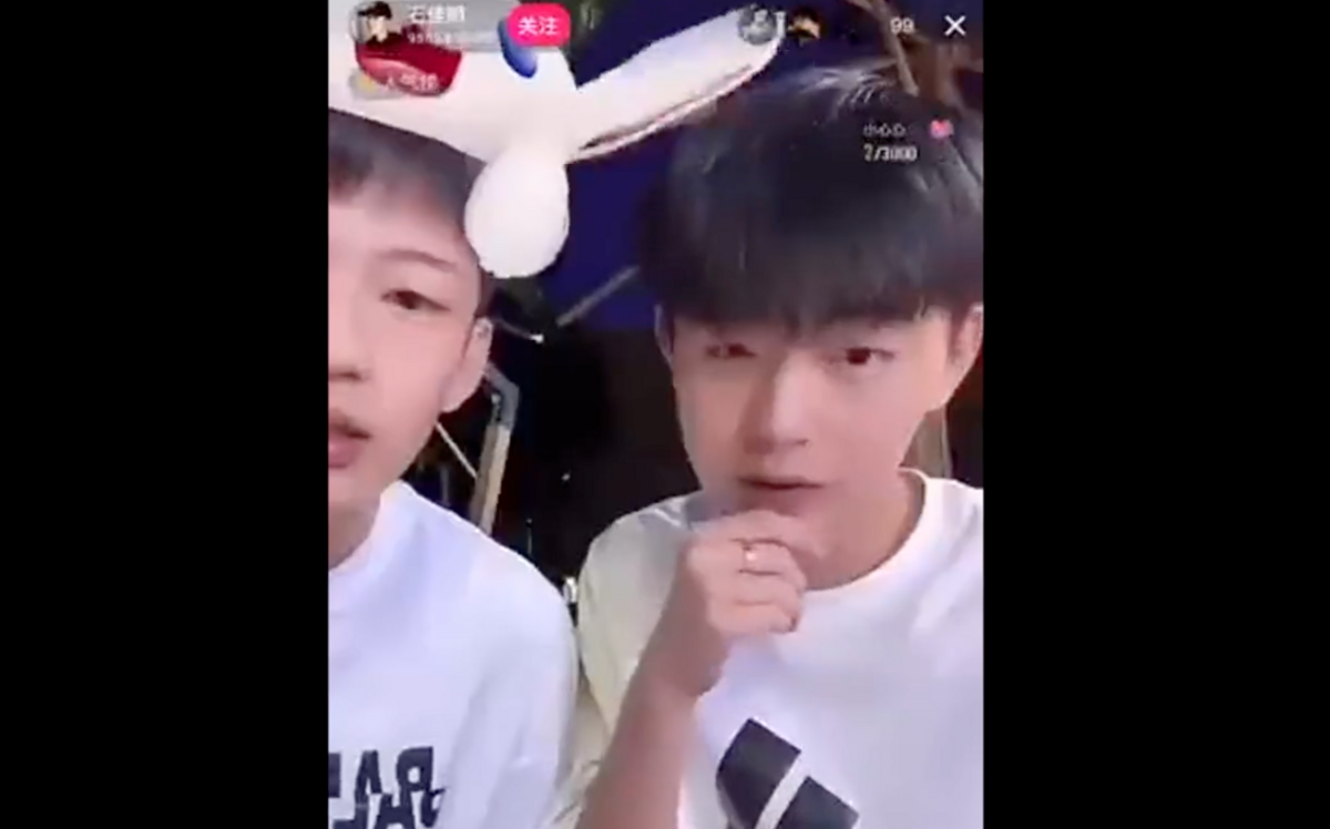 (影) 恐怖斷手直播! 廈門2男直播主竟遭當場持刀猛砍 「手掌」掉落在地... | 中國 | Newtalk新聞