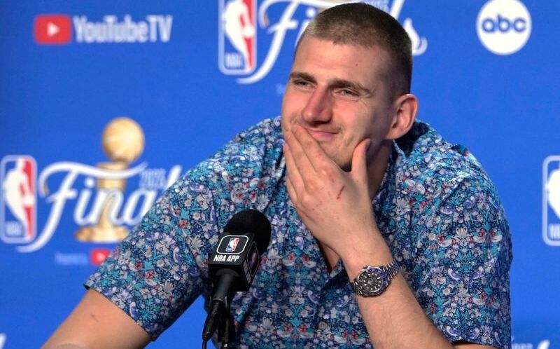 Brown投後撤步三分 Jokic這樣反應 | 體育 | Newtalk新聞