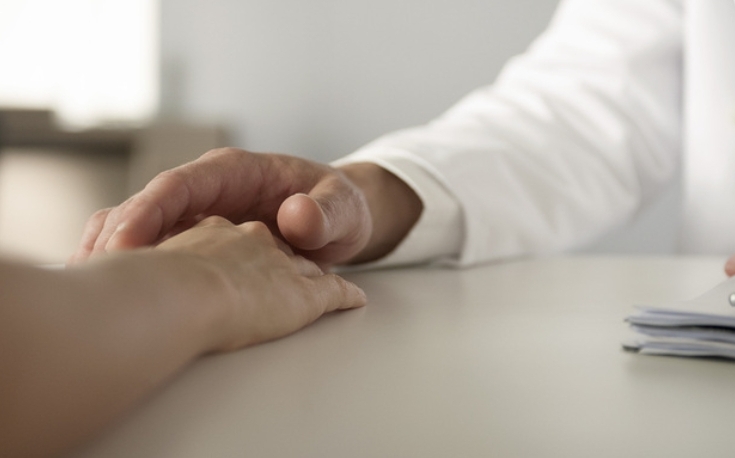 MeToo狂燒仍有現行犯！楊姓藝術家強行摟抱女學生還塞6千 | 社會 | Newtalk新聞