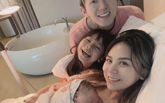 「最美孕婦」蕾菈生了！曬一家四口合照：眼淚完全止不住 | 網紅 | Newtalk新聞