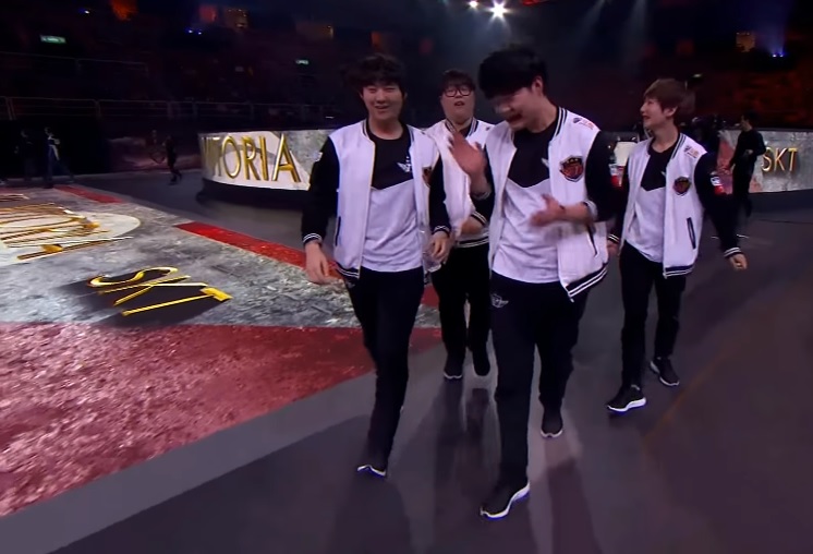 《英雄聯盟》SKT的精彩逆襲 兩波會戰逆轉閃電狼 | 電競 | Newtalk新聞