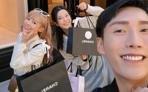 酪梨女孩巴黎狂買精品「塞爆後座」！小吳上車嚇傻：難怪要9人座 | 網紅 | Newtalk新聞