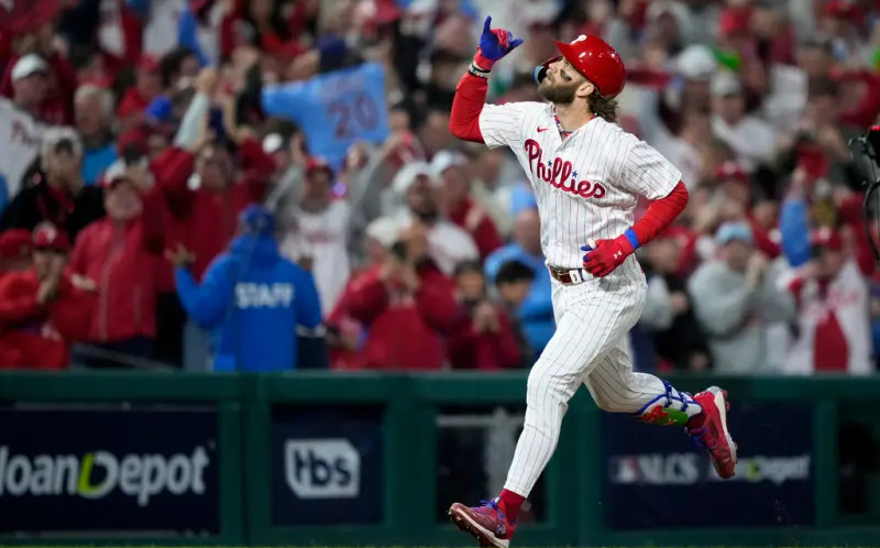 (影)Harper 31歲生日開轟 回本壘吹蠟燭慶祝 | 體育 | Newtalk新聞