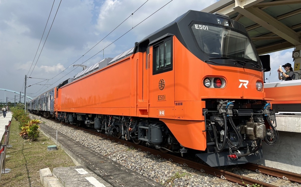 新火車E500型正式亮相！台鐵5款主力車種一字排開超吸睛 | 生活 | Newtalk新聞
