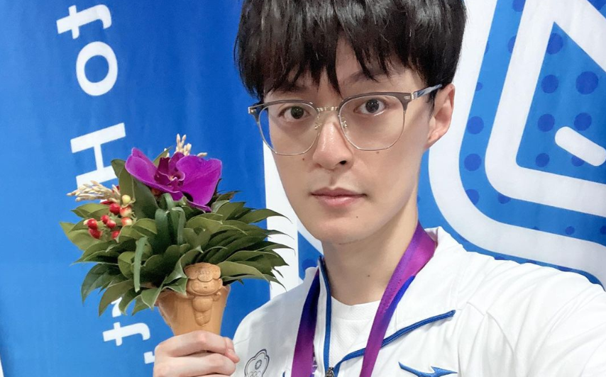 FoFo眼下現「超深黑眼圈」！網驚：轉戰LPL賽區壓力太大？ | 網紅 | Newtalk新聞