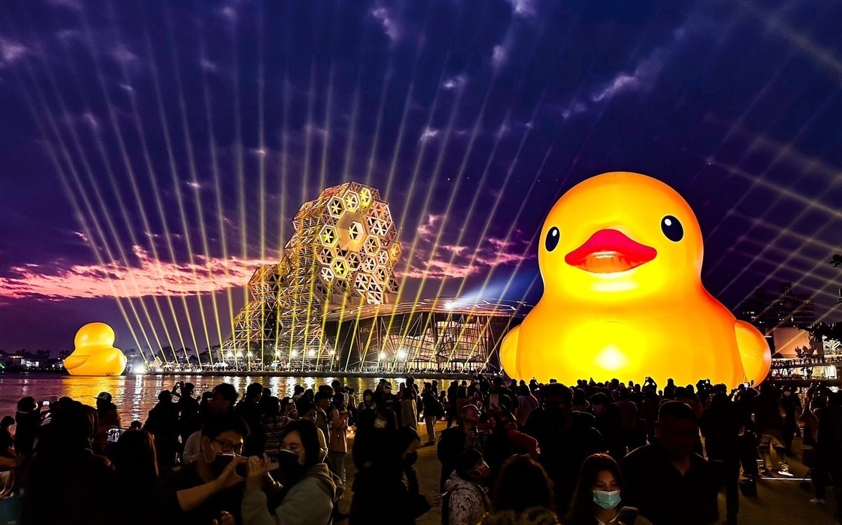 高雄雙鴨魅力無法擋 國際巨星、人氣偶像陸續來朝聖 | 旅遊 | Newtalk新聞