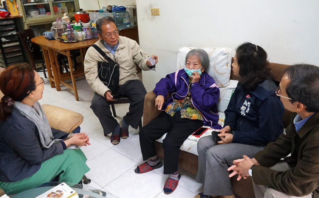 228事件77週年前夕 高市府慰訪受難者蕭朝金家屬 | 政治 | Newtalk新聞