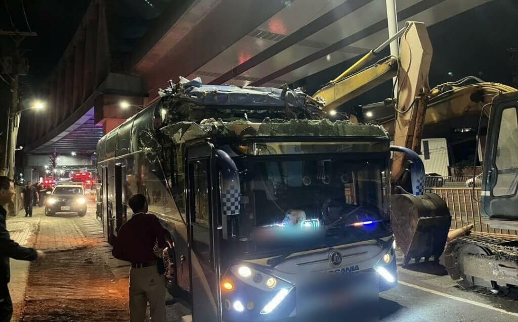 遊覽車「自撞涵洞」釀1死6重傷！運安會調查結果曝光 | 生活 | Newtalk新聞