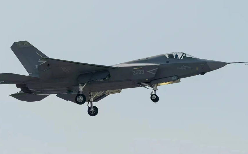 戰力直逼美F-35? 解放軍首款電磁彈射型艦載機殲-35曝光 龍勃透鏡受矚目 | Newtalk討論區