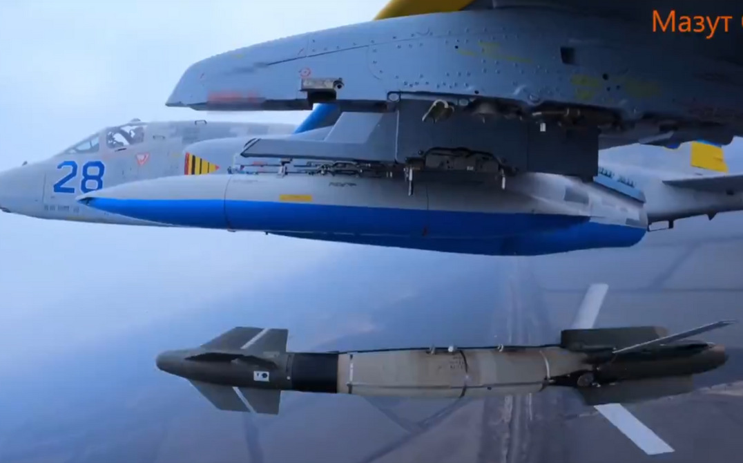 (影) 烏Su-25戰機用AASM Hammer轟俄陣地! 無人艇還打下俄Mi-8直升機 | 國際 | Newtalk新聞