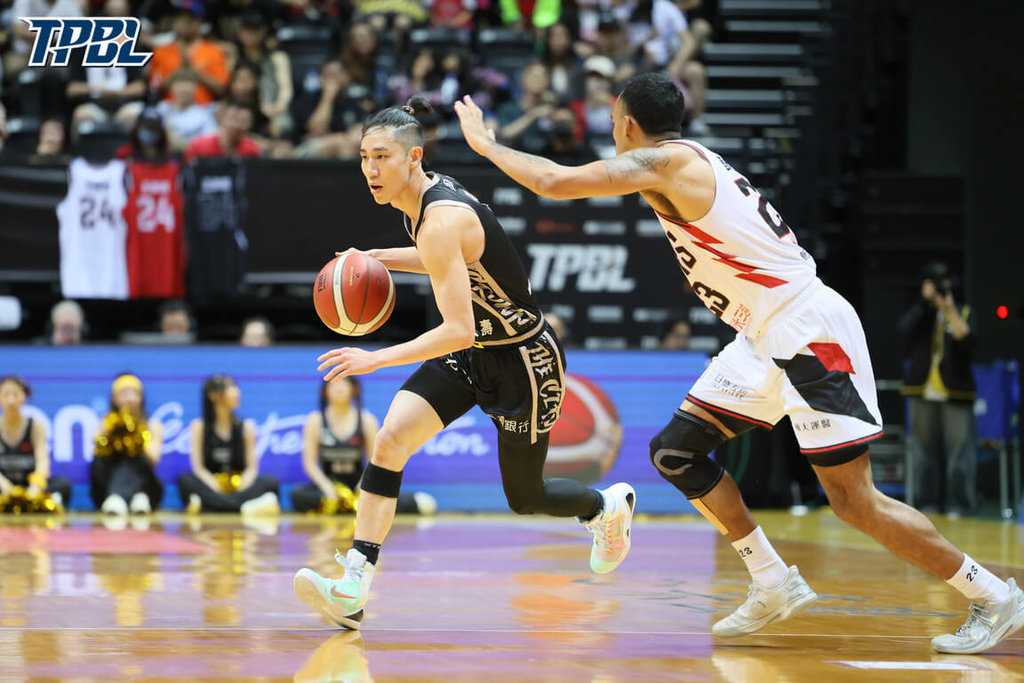 TPBL林書緯15助攻串全隊 國王季後賽2連勝戰神 | 體育 | Newtalk新聞