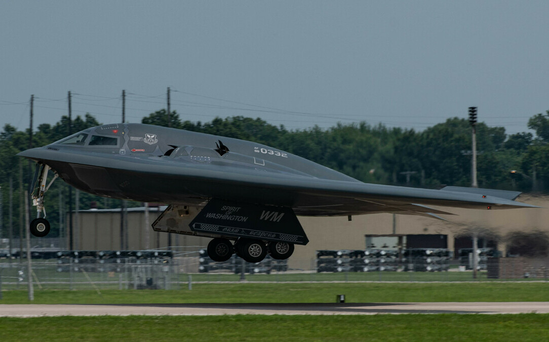 美「午夜之錘」出動創紀錄B-2轟炸機 傳佯動任務1架故障迫降夏威夷 | 國際 | Newtalk新聞