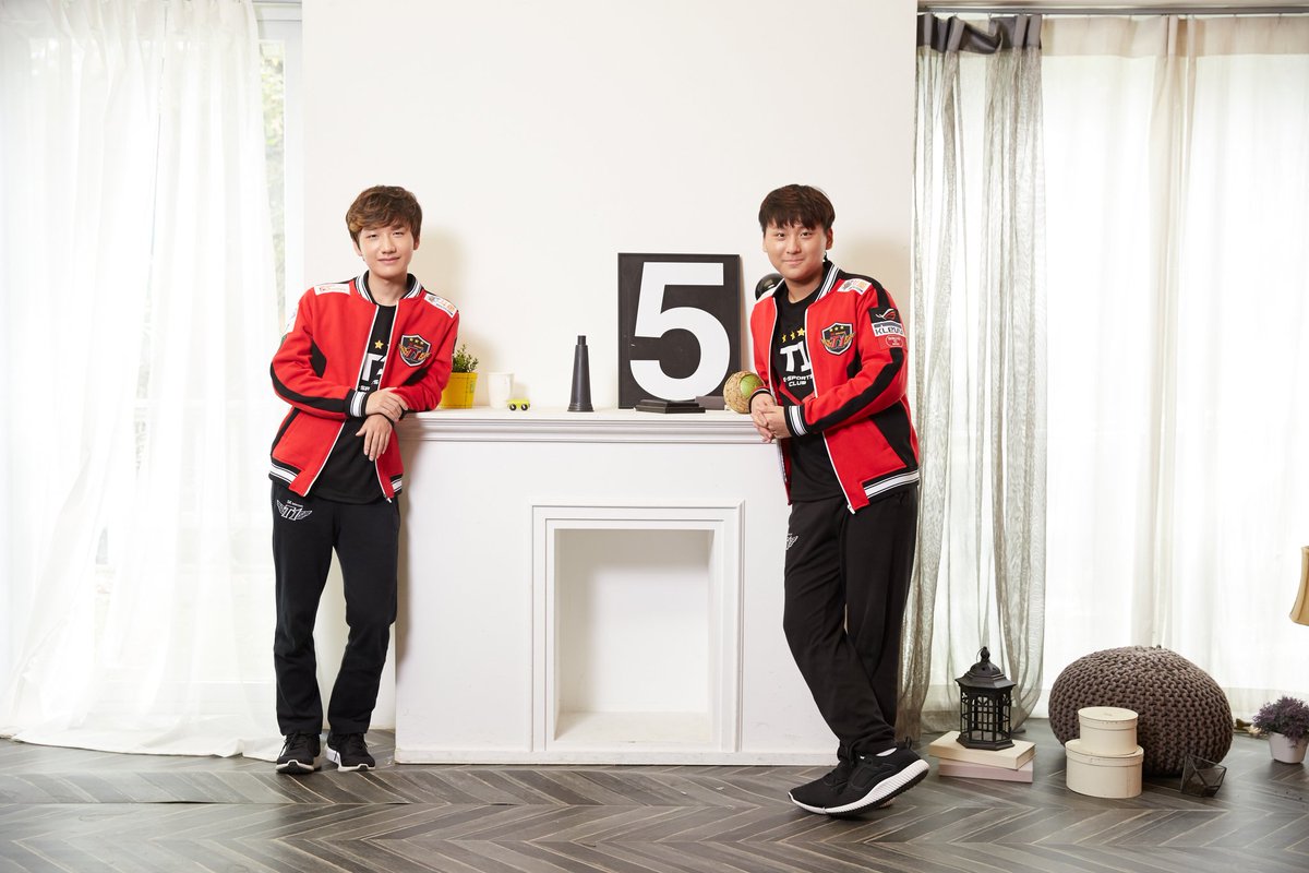 英雄聯盟世界賽》SKT新制服 三冠星星繡上身 | 電競 | Newtalk新聞