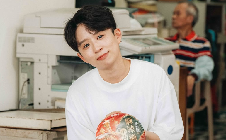 HOOK遊歐洲「手突長黑色膿包」！網嚇壞：感覺超痛 | 網紅 | Newtalk新聞