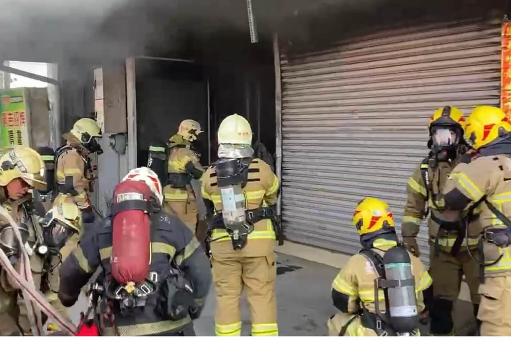 台南永康透天厝冒火煙5人逃出 1女不適送醫 | 社會 | Newtalk新聞