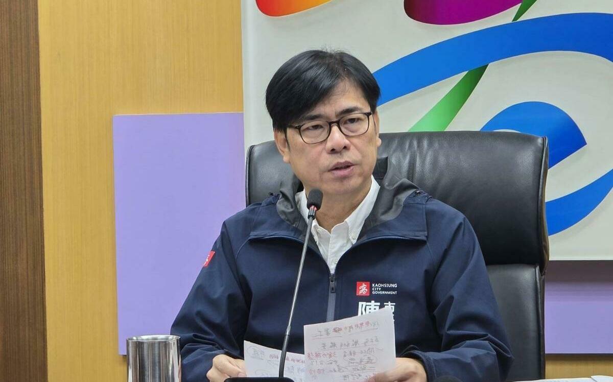 美濃盜採砂石釀巨大坑洞 陳其邁說重話：不論背景顏色一律查辦到底 | 政治 | Newtalk新聞