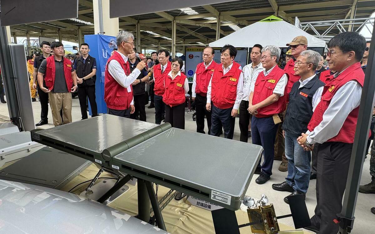 強化災害應變通訊能力 總統視察數發部低軌衛星與5G O-RAN設備 | 政治 | Newtalk新聞