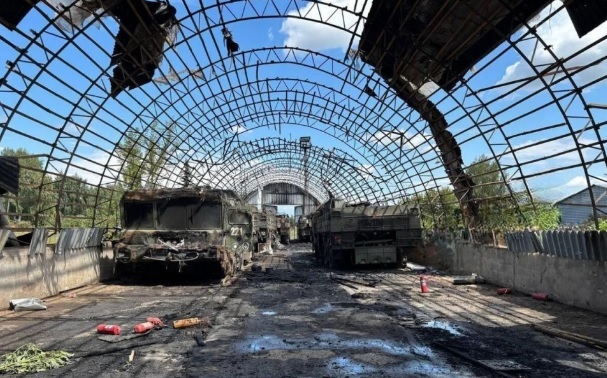 藏在機庫也躲不掉! 烏14無人機襲擊 「伊斯坎德爾-M」發射、運輸車被毀 | 國際 | Newtalk新聞