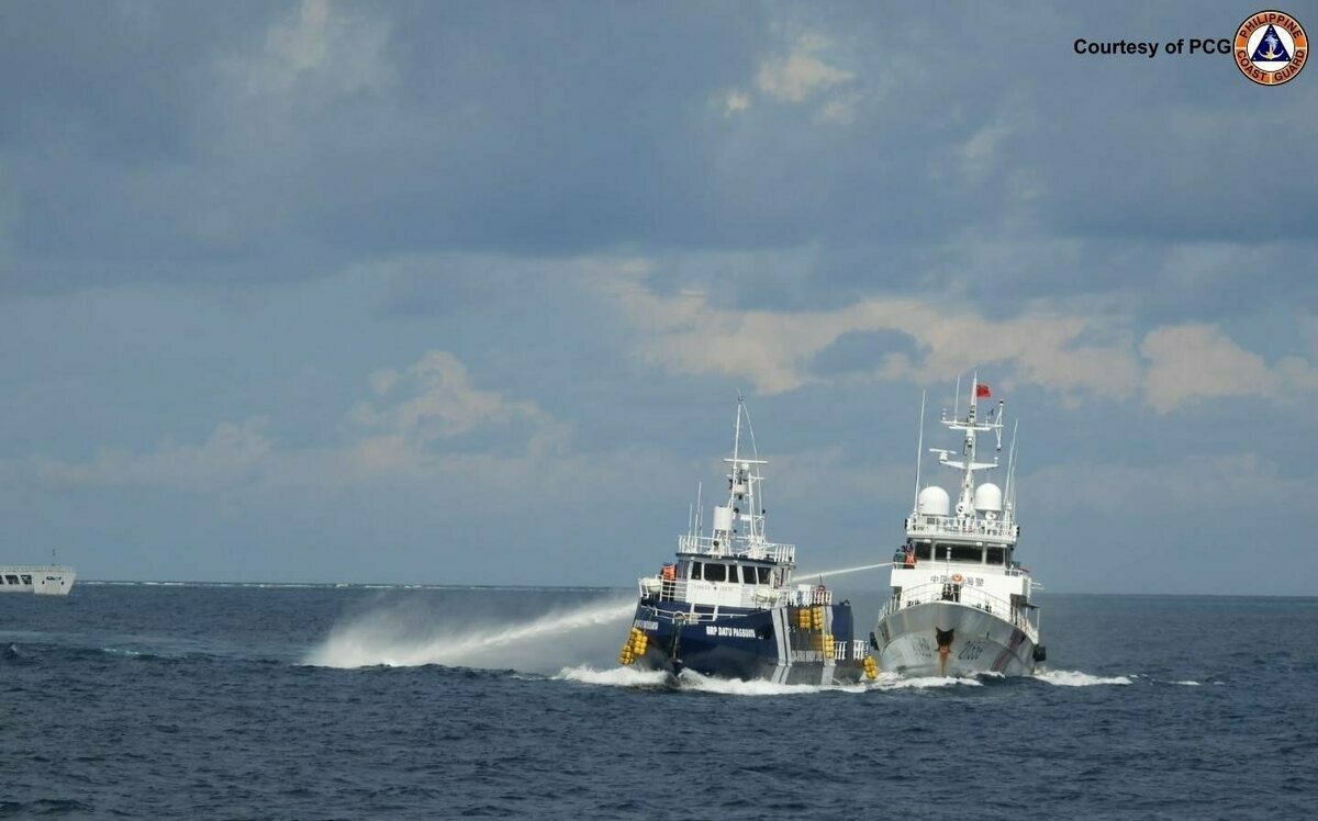 （影）南海衝突！菲律賓指控中國海警船「蓄意衝撞」、「水砲攻擊」公務船 | 國際 | Newtalk新聞